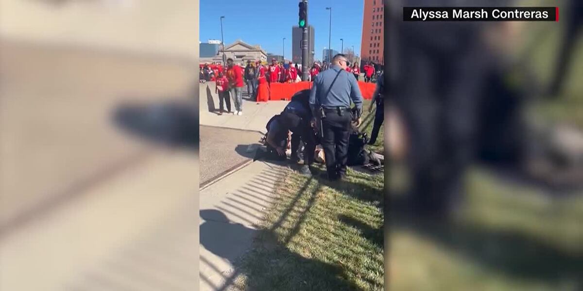 Bystanders Tackle Man With A Gun After Kansas City Chiefs Parade Shooting