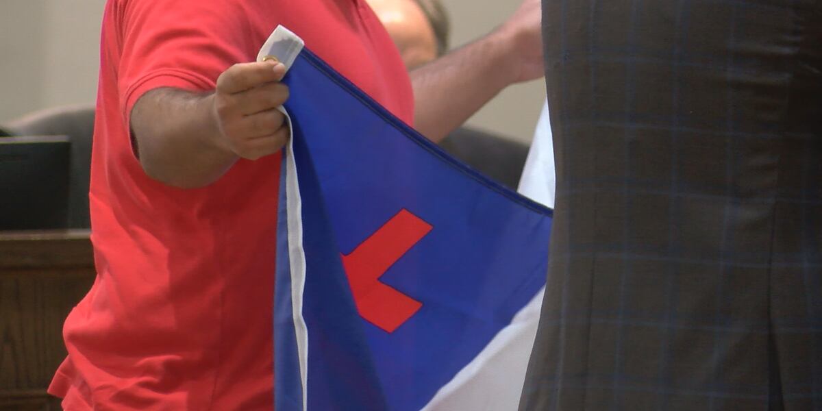 Montgomery City Council debates flying Christian flag at City Hall Montgomery City Council debates flying Christian flag at City Hall